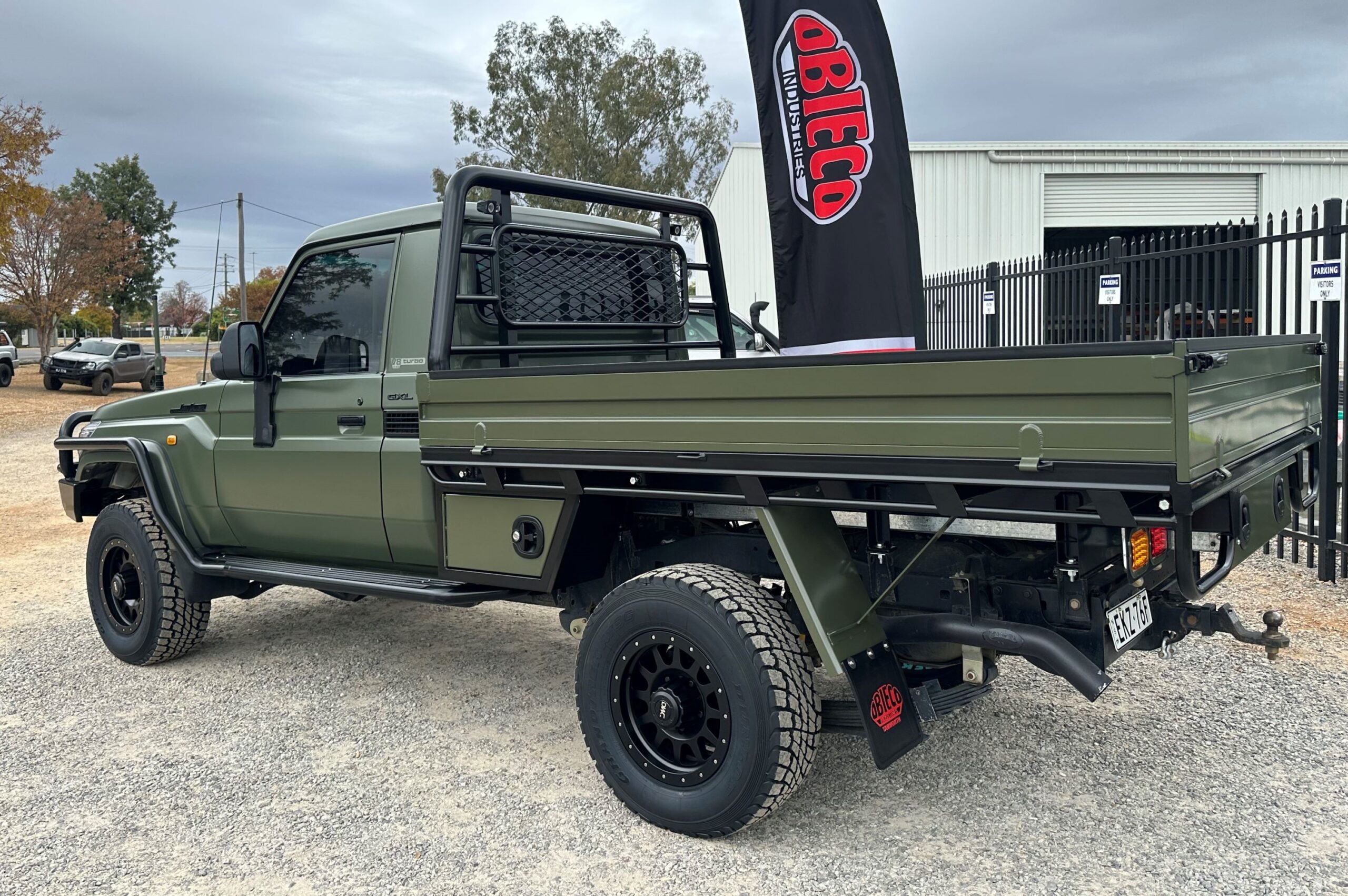 Deck out your 1 tonner | Obieco